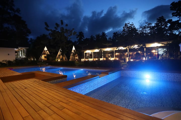 Cabins And Guest Rooms - Alfonso