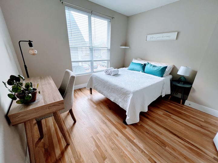 •Rennala Rm On King• Cbus, Osu - 哥倫布