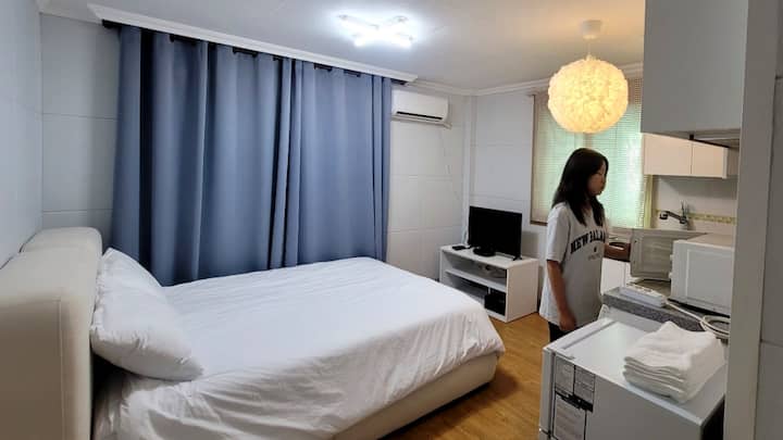 단양구경시장에서 도보 5분, 호텔 침구류, 와이파이 가능, 깨끗한 게스트하우스 201호 - 고아읍