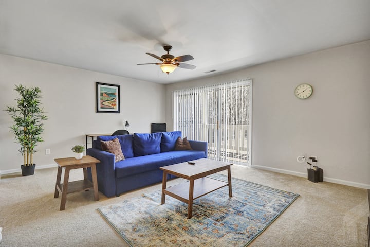 2 Bdrm Apt W/ Free Parking In Heart Of Kalamazoo - Kalamazoo