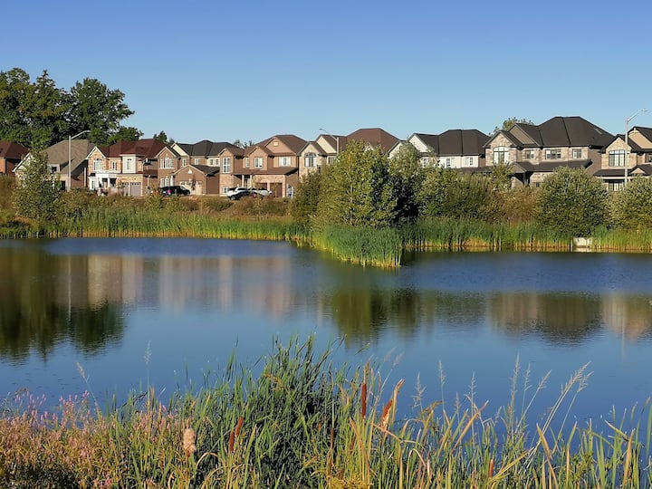 2 Years New Nice Clean Rm For Whom Like - Niagara Falls