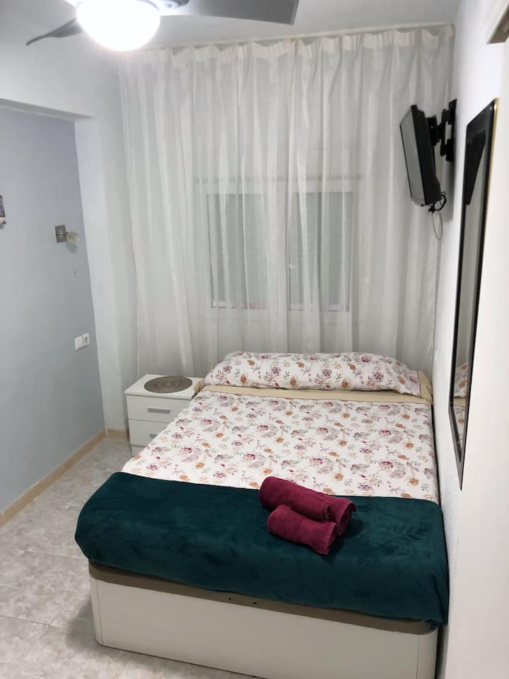 Habitación A 2 Min Del Mar Con Tiendas Cercanas - 阿爾梅里亞