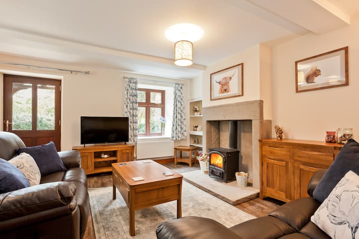 Cosy Dog-friendly Village Cottage | Pool Access - Arnside