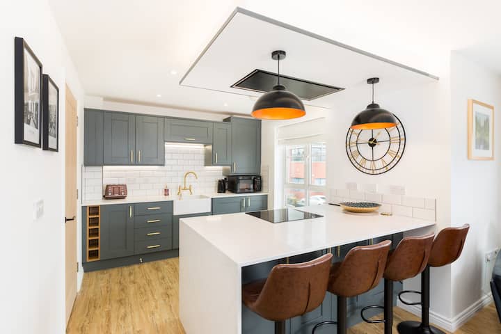 Stylish 2 Bed Flat In Warwick With Secure Parking - 로열 리밍턴 스파