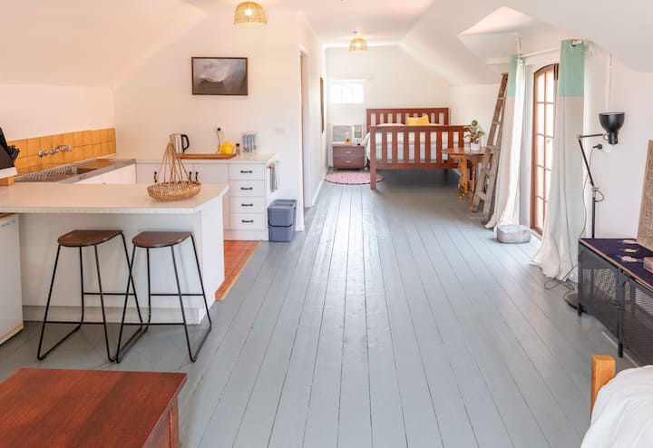 Tranquil Treehouse - Ivanhoe