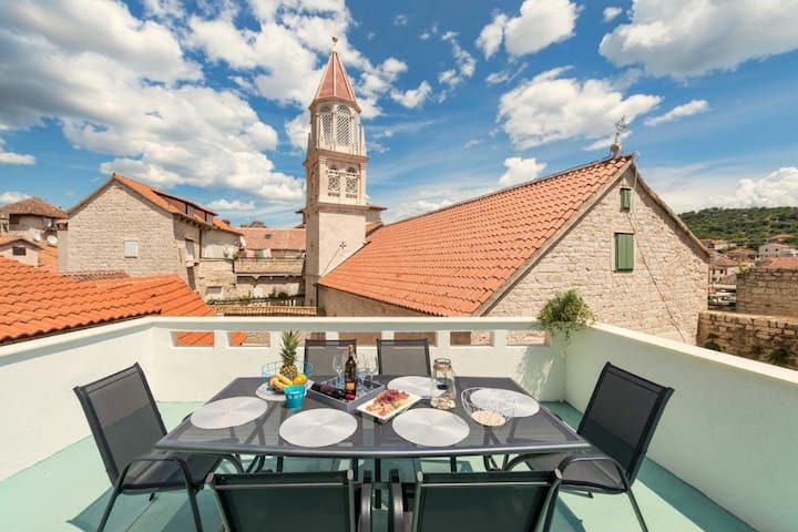Stonehouse Lino In Old Town, For 6, With Sea View - Trogir