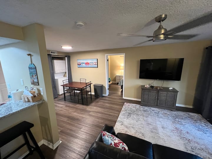 Pierhouse Beach Retreat - Jacksonville Beach, FL