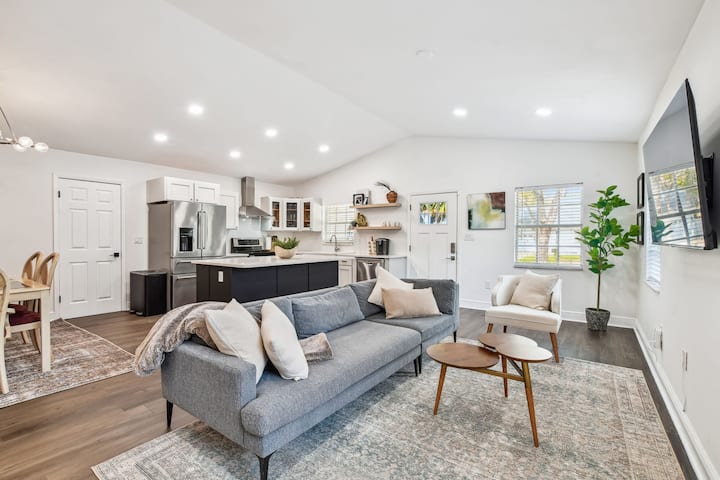 Rivers Edge Pool Home King Bed Near Downtown Parks - Tampa