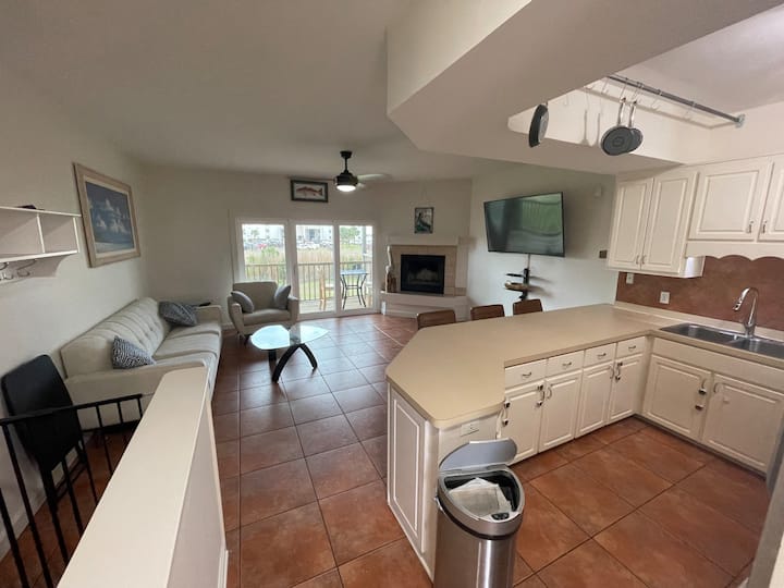 Pensacola Beach Townhouse - Pensacola Beach, FL