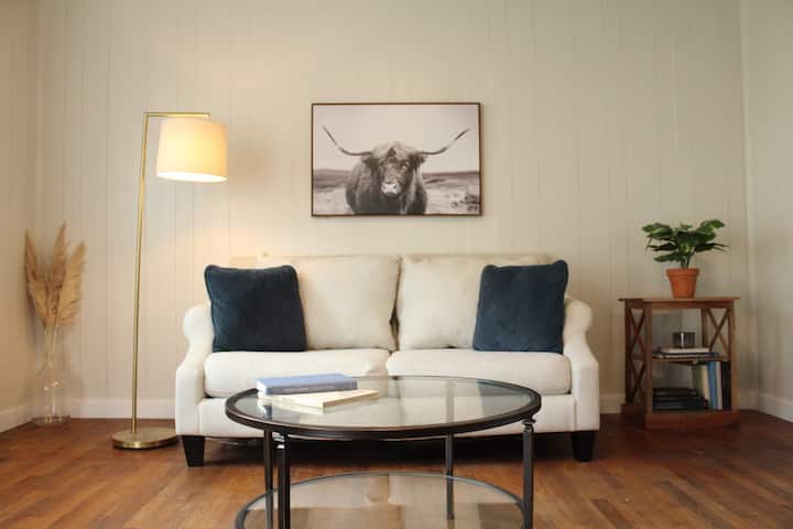 6. Airy Bedroom - The Perfect 5* Stay - Port Arthur, TX