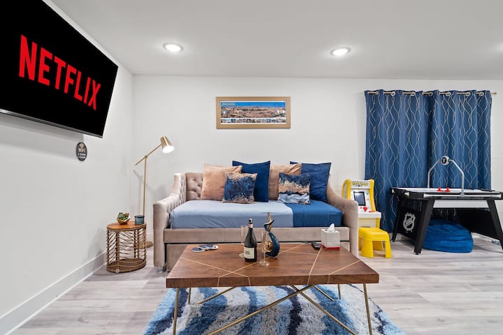 Blue Topaz | Near Art District | Wifi - Dallas, TX