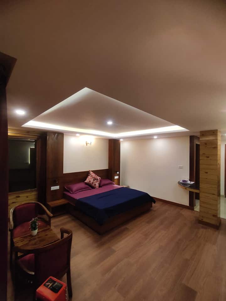 4 Deluxe Rooms - Luxury Villa In Kufri, Shimla - Theog