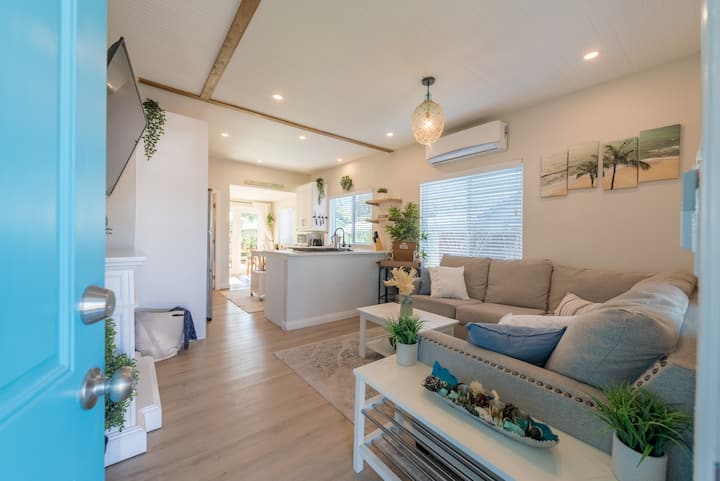 Coastal Cottage By The Sea - Ventura, CA