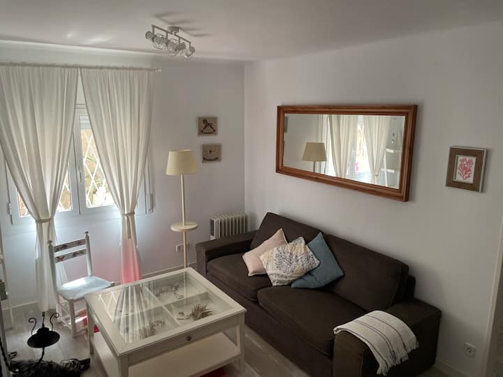 Precioso Apartamento Con Estilo Junto Al Mar - Caldes d'Estrac