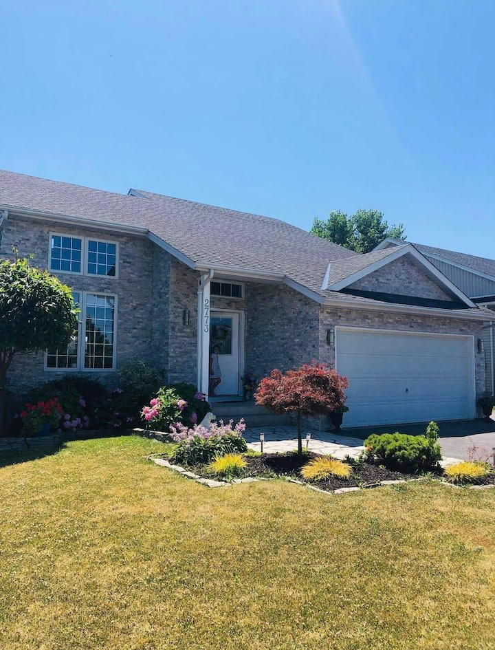 Cozy 2 Bedrooms Close To River. - Fort Erie