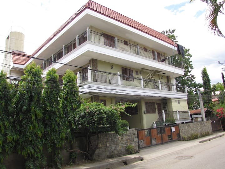 2 Bedrooms, 2 Bathrooms - Talisay