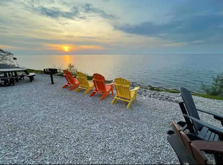 Lakefront - Winery - Gotl Oasis- Sunset Vacation - Geneva-on-the-Lake, OH