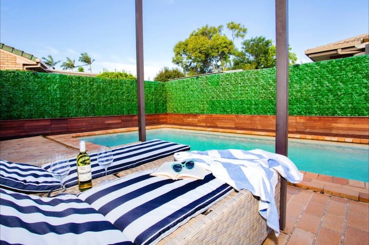Family Beach Retreat - 4br, Pool, Bbq, Ducted Ac - Maroochydore