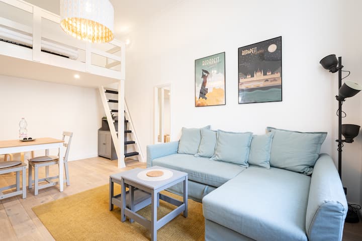 Youth Motive Studio With Gallery - Budapest