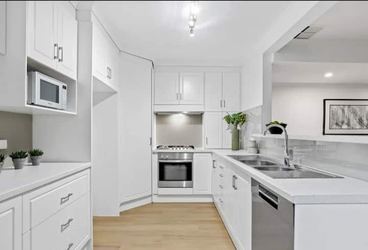 New & Modern House, City Living - Adelaide