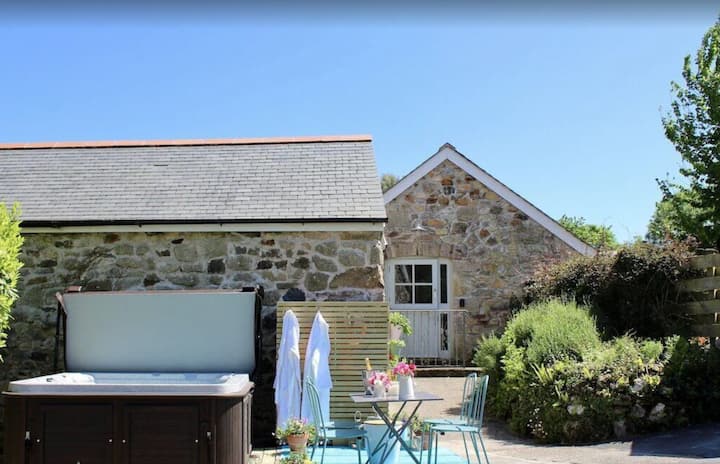 Barn With Hot Tub Near Marazion And Beaches - Hayle