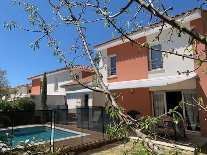 Maison 4 Personnes Avec Piscine - Rognes