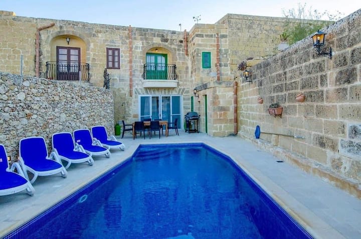 Ta’ Gordan Farmhouse - Ghasri - Malta