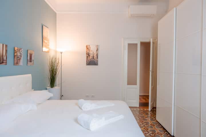 [San Siro Metro] City Life - Red Diamonds - Milan