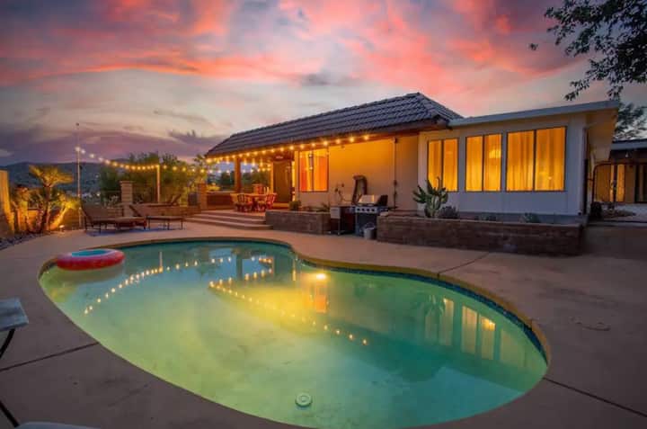 Pool Home | Hottub~ev~gameroom~ 7min To Pappy’s! - Yucca Valley, CA