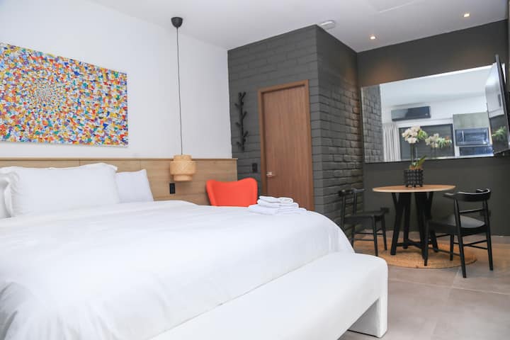 Loft De Lujo Completemante Equipado En La Escalon - San Salvador