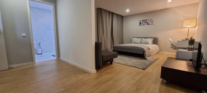 Suite Room 1 + Private Wc + Beach + Metro Station - Póvoa de Varzim