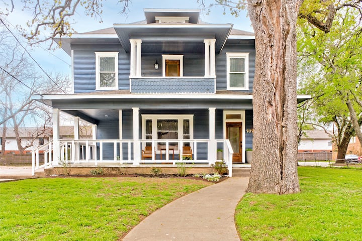 The House On Hickory! Entire 5-suite Property! - Denton, TX