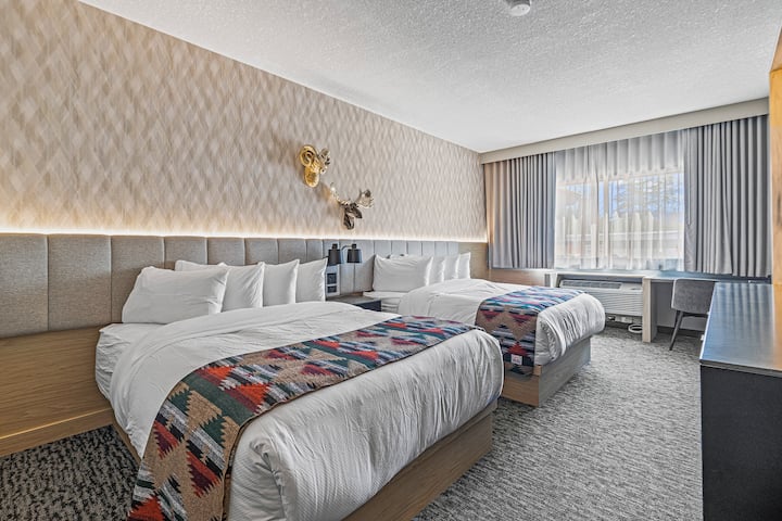 Mtn House Canmore - Double Queen Room - Canmore