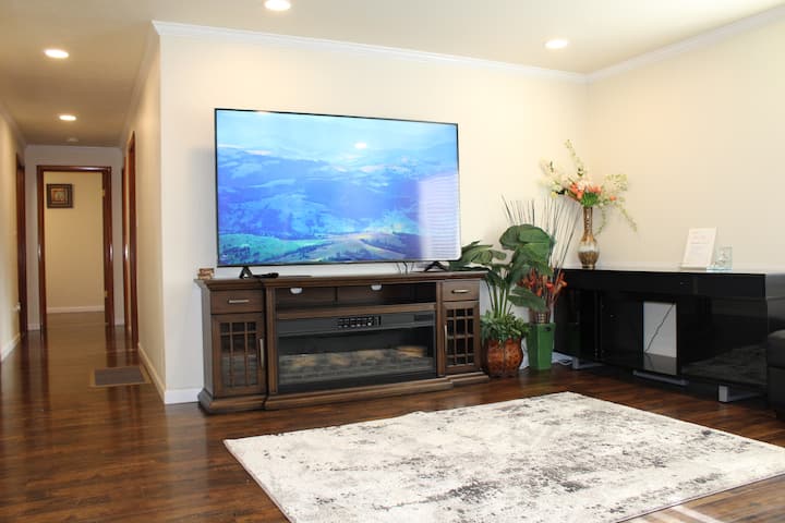 Rare Find. House Private, Nice, Peaceful Quiet. - Federal Way, WA