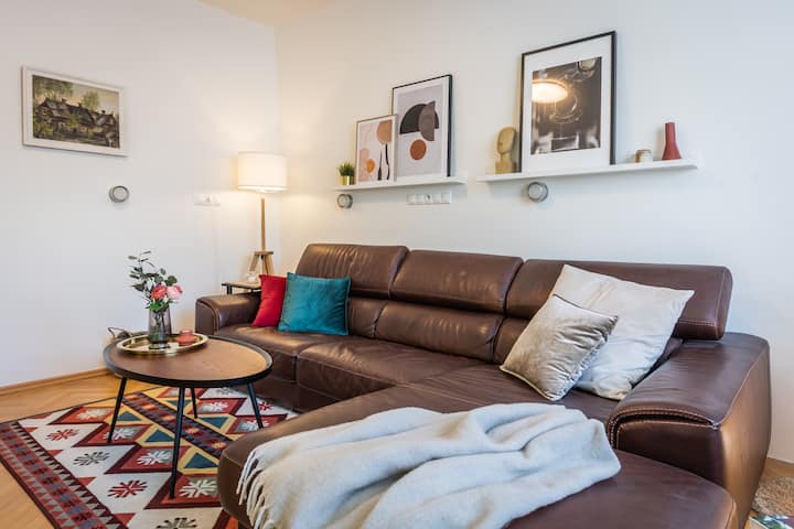 I & I Apart. S Parkovaním - Staré Mesto Bratislava - Bratysława