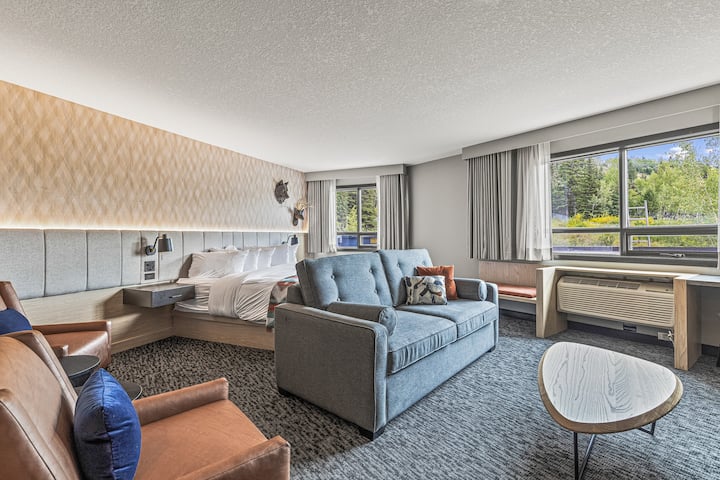 Mtn House - King Suite - Canmore