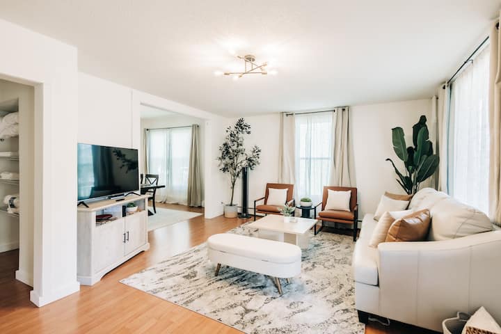 Bright, Chic & Spacious By Summit | Swing Chairs - Saint Paul, MN