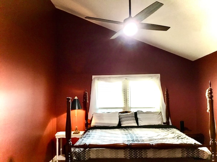 Best Keenland Location, Beautiful, Cozy Home - Lexington, KY