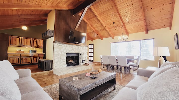 Wrightwood Vacation Rentals & Homes - California, United States | Airbnb