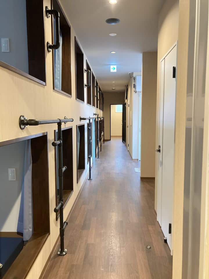 Dormitory/bunk Bed For 4 Persons /Without Meals - 宿毛市