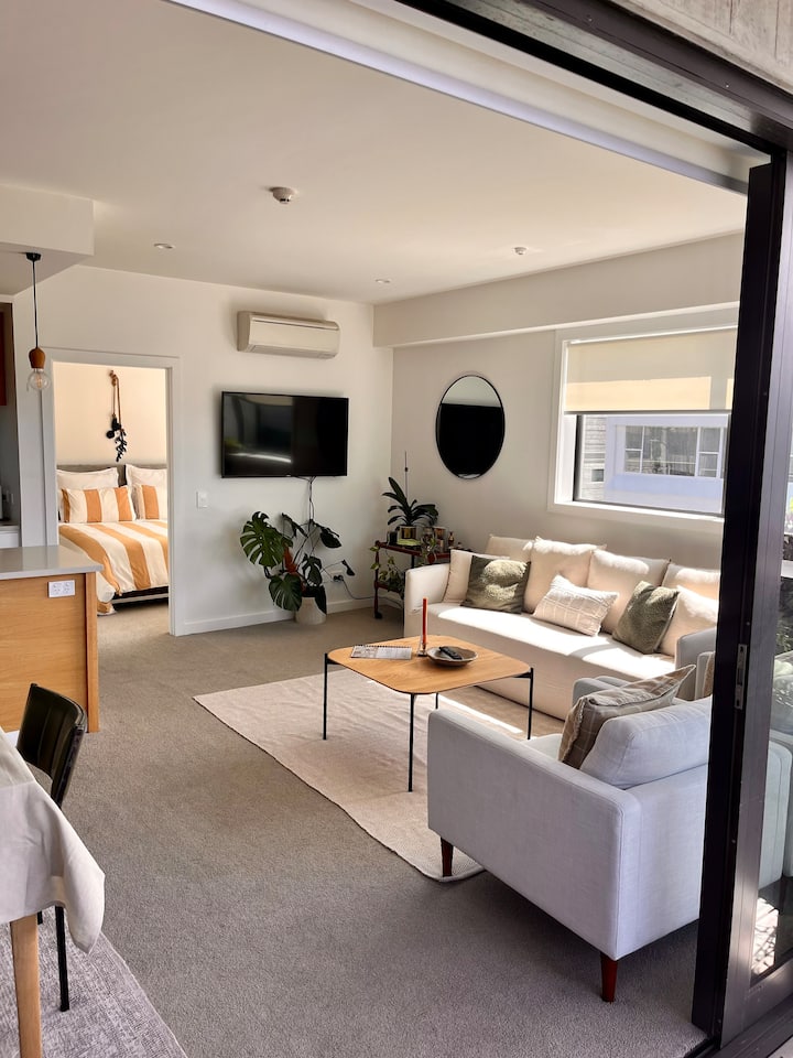 Jungle Oasis In Central Auckland - Auckland