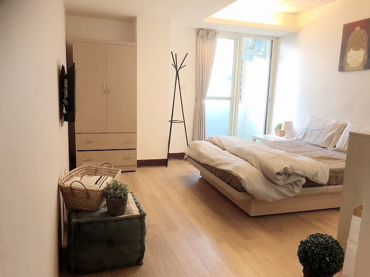 無印簡約1-taipei Main Station台北車站西門町步行 陽台洗衣機 Queen高級床組 - 泰山區