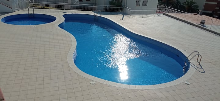 Grand Studio, Piscine, Parking. - Roses