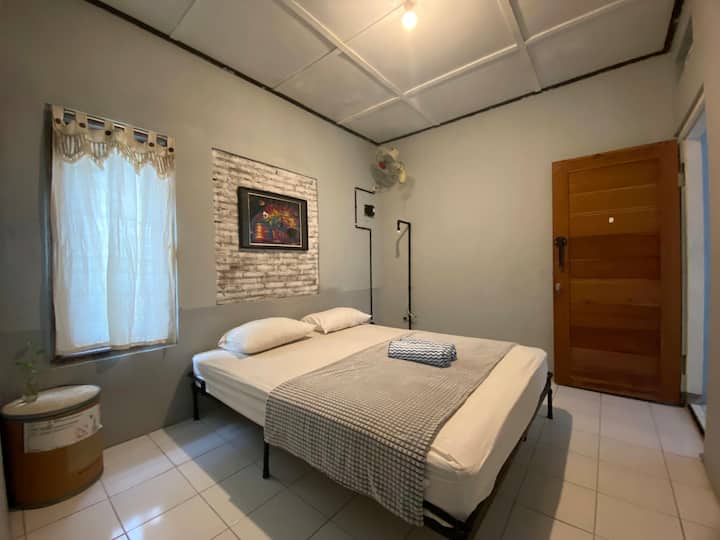 Private Room With Fan At Prawirotaman - Yogyakarta