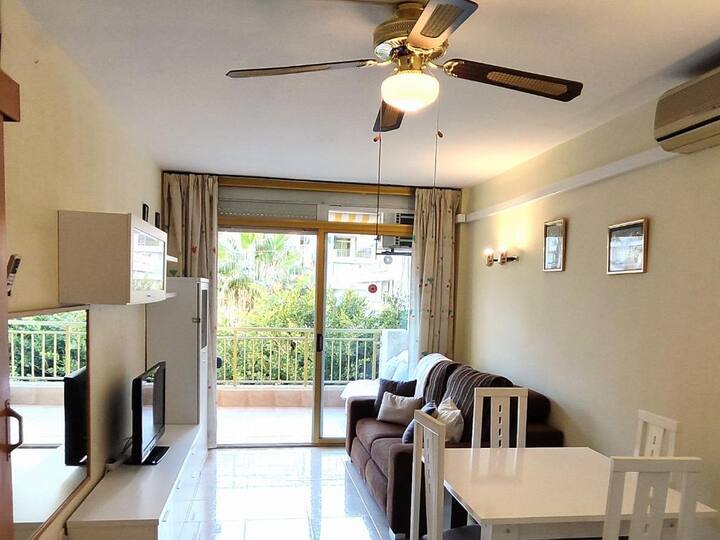 Luminoso Apartamento En Salou. - Salou