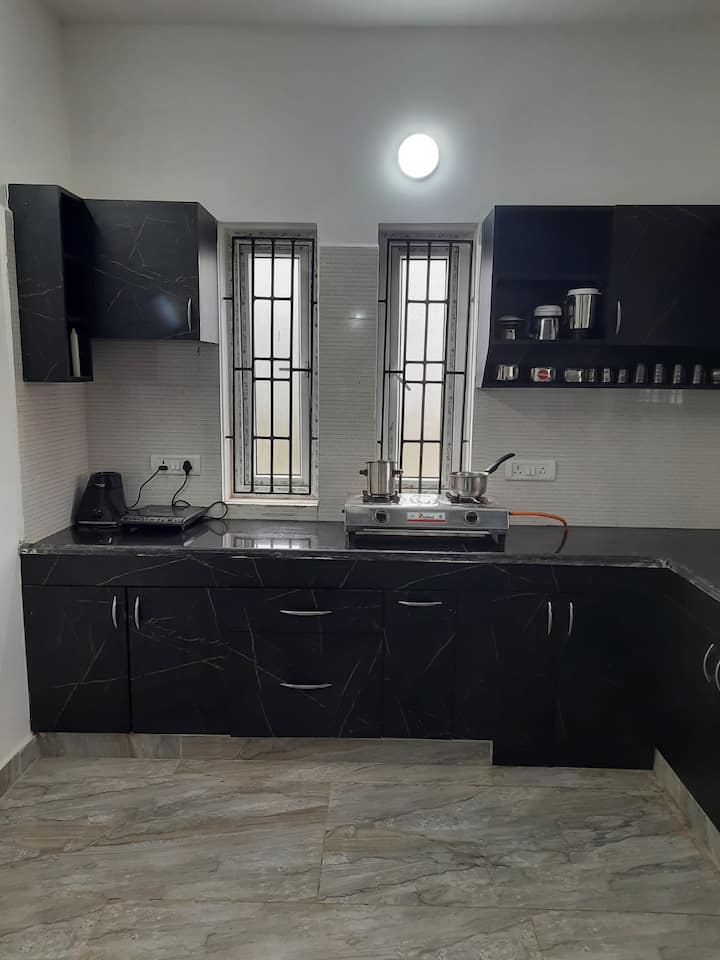 Brand New 3 Bedrooms - 첸나이