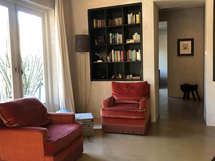 Woning In Het Oude Dorp Van Blaricum. - Bussum