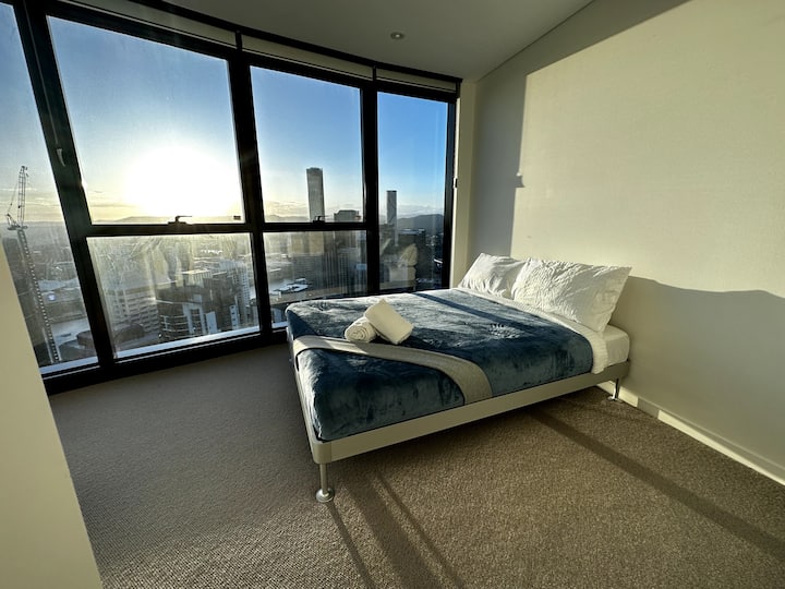 Private Bedroom Ii In The Sky - Balmoral