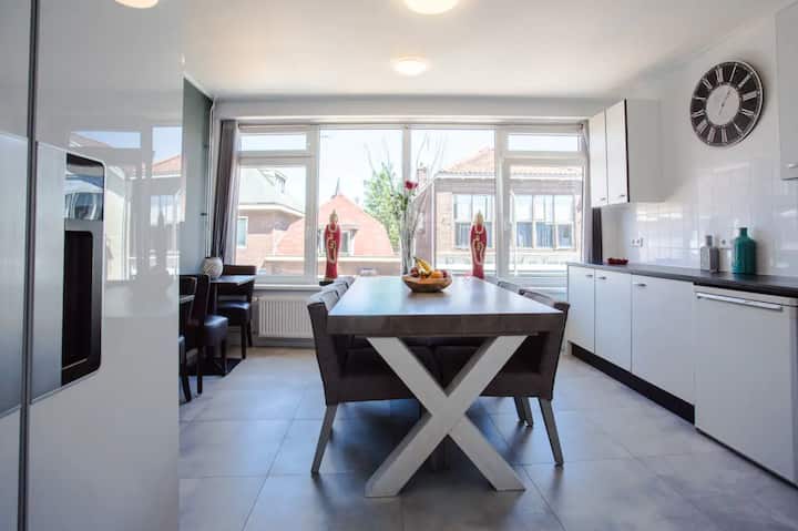 9 Bedrooms Great Company Home - Wijk aan Zee