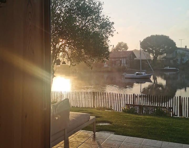 Maison Au Bord Du Lac, Les Pieds Dans L'eau - Seignosse